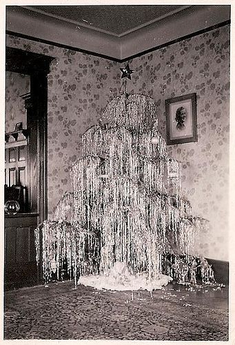 Tinsel - The Golden Glow of Christmas Past®